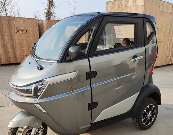 Atap Tertutup & Tembus 100 Km, 5 Motor Listrik Roda Tiga Ini Cocok ...