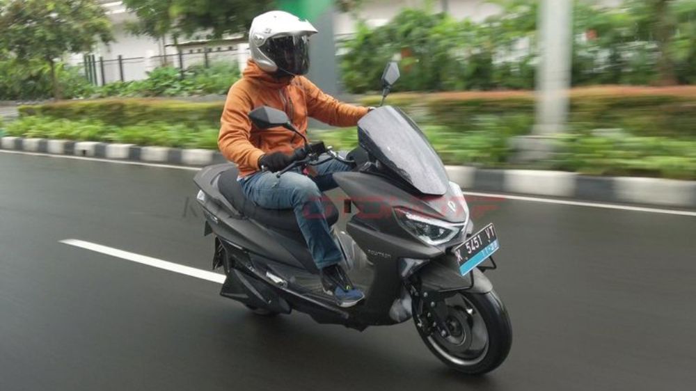 Angsuran Rp310 Ribuan, Motor Listrik Mirip NMax Polytron Fox R Bisa ...